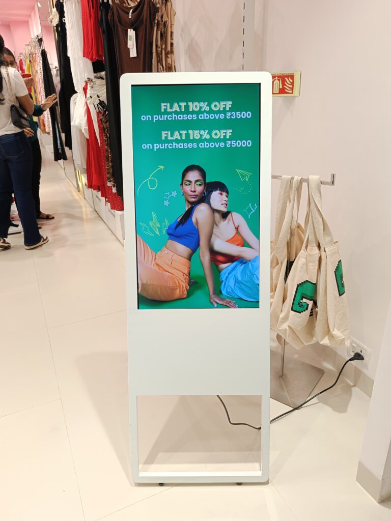 32INCH A TYPE STANDEE DISPLAY | TV Floor Stands | Prolegend India